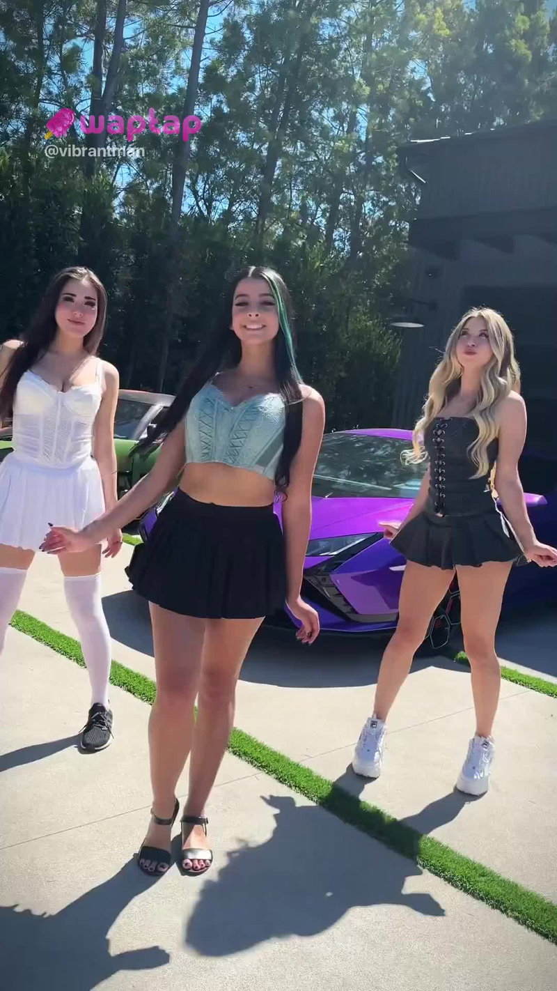 Vibrantman Wanna Take A Ride With Them 😜🖤 Egirl Women Car Model